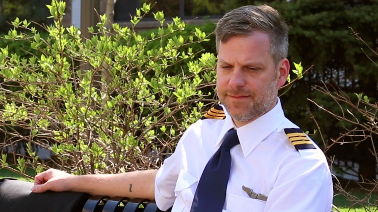 Watch This Pilot Realize He Forgot To Land The Plane - ClickHole