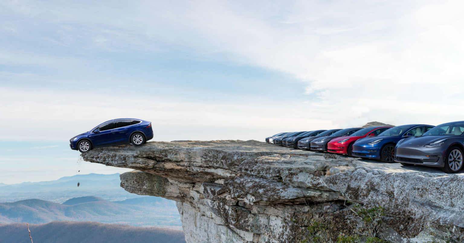 PR Nightmare: All Of Tesla's Self Driving Cars Have Driven To The Edge ...