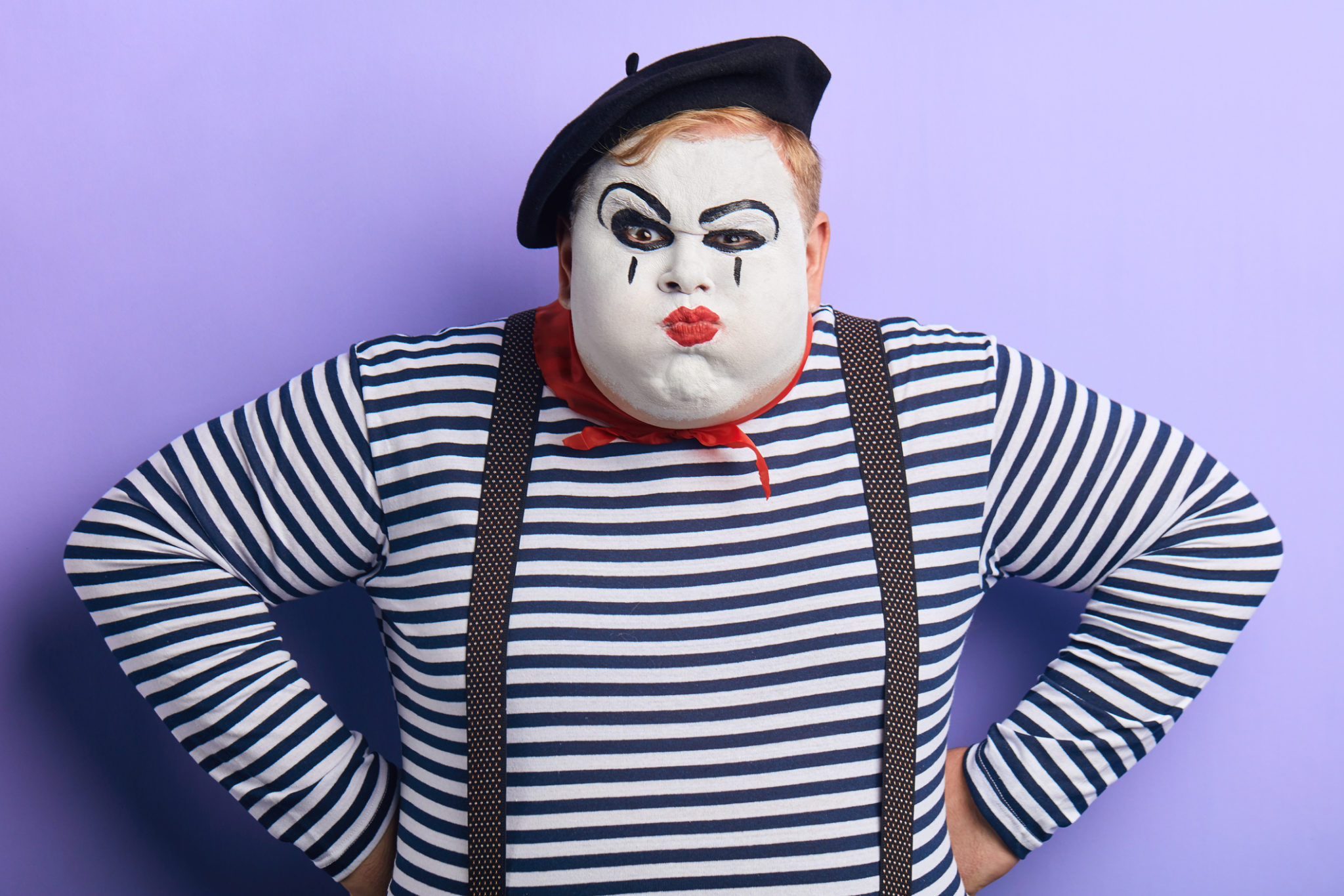 We're Not Fucking Kidding You. There Are 6 Different Mimes In The Yard.