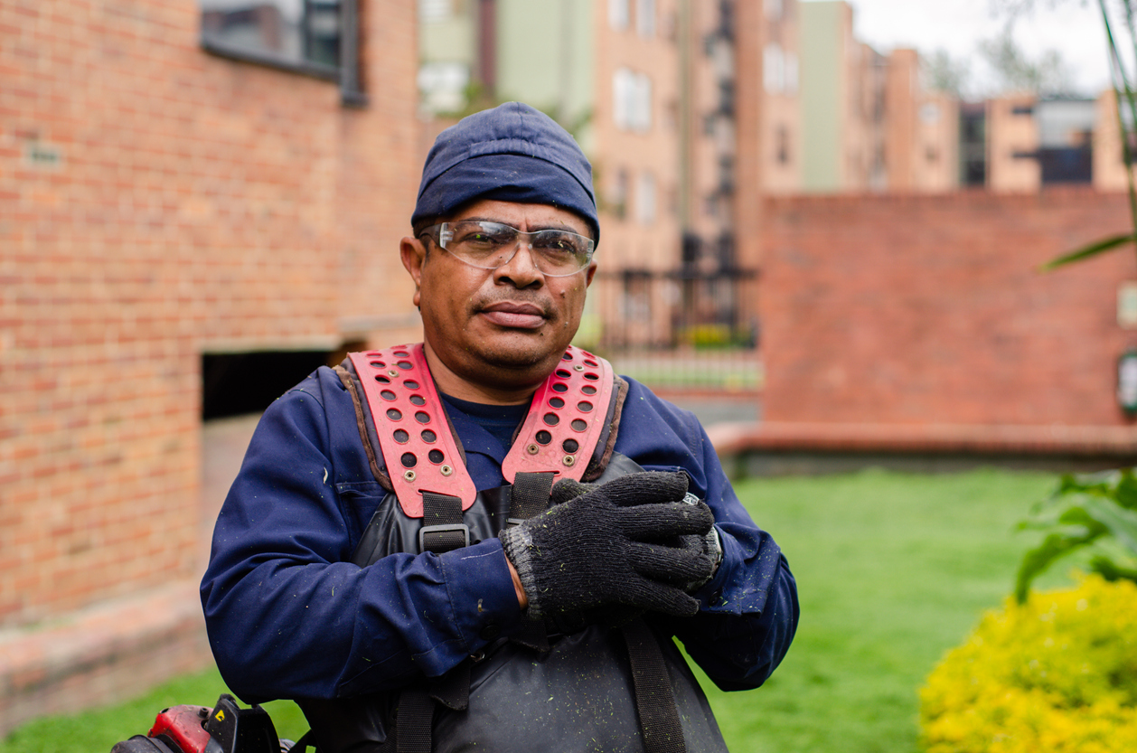 We Asked 22 Cemetery Workers To Describe The Stupidest Ghost They Ever ...